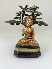 Budha sedící pod stromem Bodhi
