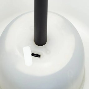 Brilliant G40890/06  Venkovní stojanová AKU lampa KAAMI černá USB-C