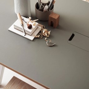 STRING Polohovací pracovní stůl Works, Light Grey, 140 x 78 cm