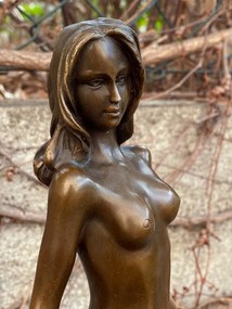 Erotická bronzová socha soška - Polonahá sexy žena