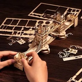 RoboTime dřevěné 3D puzzle most Tower Bridge svítící / od 14 let / 113