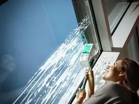 Leifheit WINDOW CLEANER 51001 / Vysavač na okna + tyč 43 cm