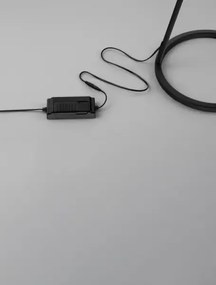 Designová stojací lampa Flute černá