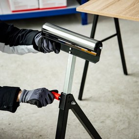 HOMCOM Válečková koza Výškově nastavitelná podpěrná koza s nosností až 90 kg Kovová černá 44x50x68-110 cm pro dílnu a kutilské projekty