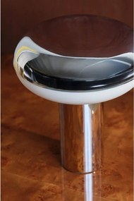 Kovová stolní lampa v leskle stříbrné barvě (výška 32 cm) Paneta – Jotex
