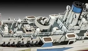 Revell HMCS Snowberry / Plastikový model / 1:144 / Počet dílků 501 / O