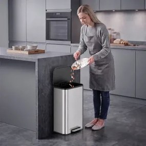 HOMCOM 30 l kuchyňský odpadkový koš, pedálový koš z nerezové oceli s funkcí jemného zavírání a držení otevřeno, vyjímatelná vnitřní nádoba, stříbrný