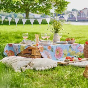 MIDSOMMAR Girlanda s třásněmi 600 cm - bílá