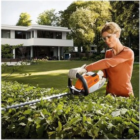 Aku nůžky na živý plot STIHL HSA 66