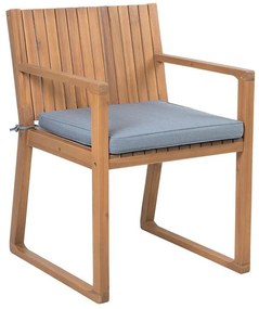 Dřevěná zahradní židle s modrým polštářem SASSARI Beliani