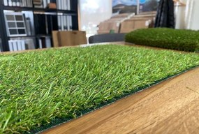 Travní koberec Smaragd šíře 2m zelená