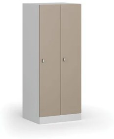 Šatní skříňka snížená, 2 oddíly, 1500 x 600 x 500 mm, otočný zámek, béžové dveře