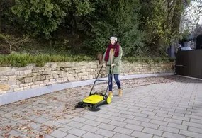 Kärcher S 4 Twin 2v1 / Zametací stroj / pracovní šířka: 680 mm / 2400m