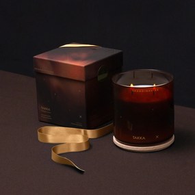 SKANDINAVISK Vonná svíčka TAKKA (krb) 400 g, červená barva, sklo, dřevo, vosk
