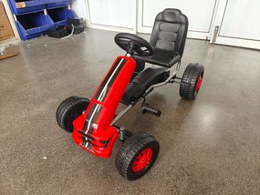 AIYAPLAY Go-Kart pro děti od 3 let s nastavitelným sedadlem, volantem, ruční brzdou, hliníkovým a ocelovým rámem, nosnost 30 kg, červený