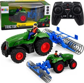 LEAN Toys Traktor se zemědělským válcem a zemědělcem, dálkově ovládaný RC, zelený, měřítko 1:24