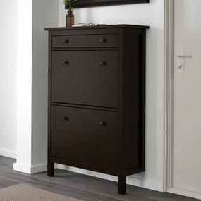 HEMNES Botník se 2 přihrádkami, černohnědá, 89x30x127 cm