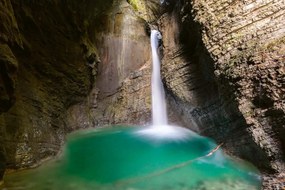 DIMEX | Samolepicí vliesová fototapeta na zeď Vodopád Kozjak MA-5-3178 | 375 x 250 cm | zelená, bílá, šedá
