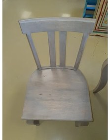 Dřevěná šedá židle z manga Arya