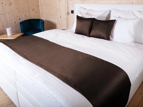 Biante Saténový přehoz/běhoun na postel Satén LUX-L042 Čokoládově hnědý 50x140 cm