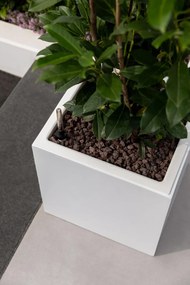 Plastová hranatá vnitřní vložka 34, 32*34*34 cm, se zavlažovacím setem, bílá
