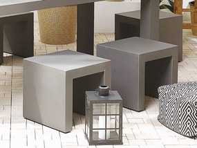 Sada 2 betonových zahradních stoliček TARANTO Beliani