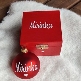 Vánoční baňka se jménem a srdíčkem - červená