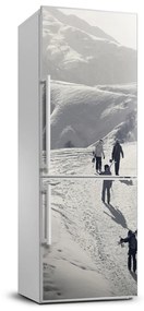 Wallmuralia Nálepka tapeta na ledničku Lidé lyžaři 60x180 cm