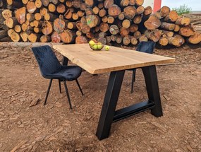 Jídelní stůl z dubového masivu Prag v industriálním designu Velikost Desky: 1800x1000 (mm)