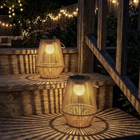 Outsunny Solární stojací lampa sada 2 ratanových závěsných solárních lamp se světelným senzorem IP44 vodotěsná solární lampa pro zahradu balkon hnědá