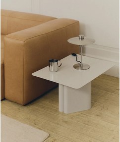 Kovový odkládací stolek 52x70 cm Arvin – Kave Home