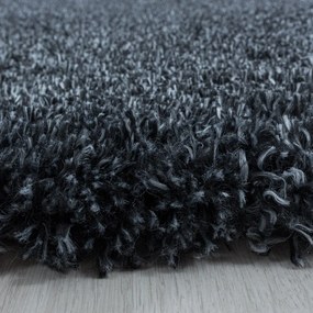 Antracitový běhoun 80x250 cm Fluffy – Ayyildiz Carpets
