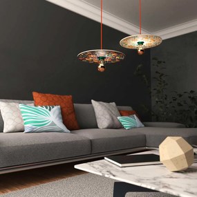creative cables Závěsná lampa s textilním kabelem, dřevěným stínidlem pemberly pond a kovovými detaily Barva: Fernando Cobelo