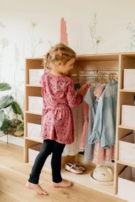 Dřevěná šatní skříň montessori pro děti - přírodní