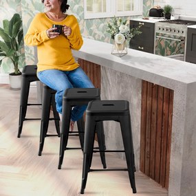 Costway Sada 4 of bar stools with footrest can hold up to 150 kg. Stohovatelné