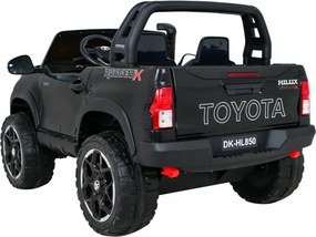 Ramiz Pickup Toyota Hilux černý