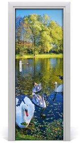 Samolepící fototapeta na dveře Labutě na jezeře 75x205 cm