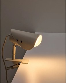 Světle šedá kovová stolní lampa s klipem (výška 16 cm) Jula – Kave Home