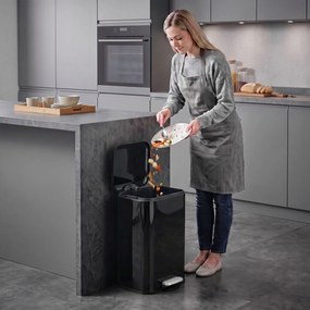 HOMCOM pedálový odpadkový koš 20 l, černý