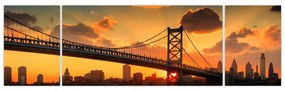 Obraz - Západ slunce nad mostem Bena Franklina, Filadelfie (170x50 cm)