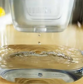 Brita Style Essential XL modrá / Filtrační konvice na vodu / 3,6 l / f