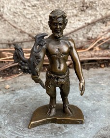 Bronzová socha skupina - Nahá žena a satyr 3