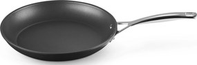 Pánev Le Creuset plytká nepřilnavý hliník 28 cm