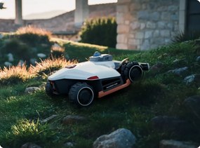Mammotion LUBA 3 AWD 3000 + sada nožů 24 ks