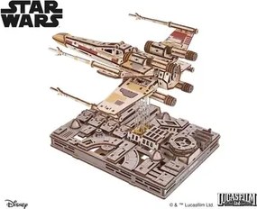 Ugears 3D dřevěná mechanická skládačka Star Wars Luke Skywalker X-Wing