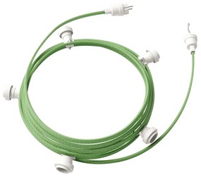 creative cables Hotový světelný řetěz LUMET 7,5 m je sestavený z 5 bílých objímek, háčku a zástrčky Barva kabelu: Zelený mix - CX08