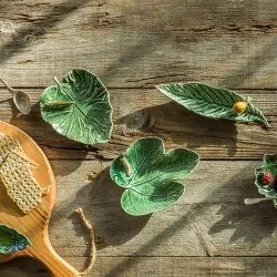 Fig Leaf With Caterpillar 18,5 Cm - Domů