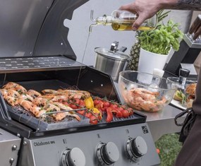 Plynový gril OKLAHOMA BBQ, 3 hořáky, s redukčním ventilem, stříbrná Penta CZ