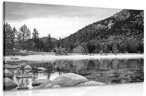 Obraz jezero v nádherné přírodě v černobílém provedení - 120x80 cm