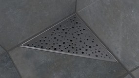B-TRIANGL 30 Chrom Odtoková vpusť rohová